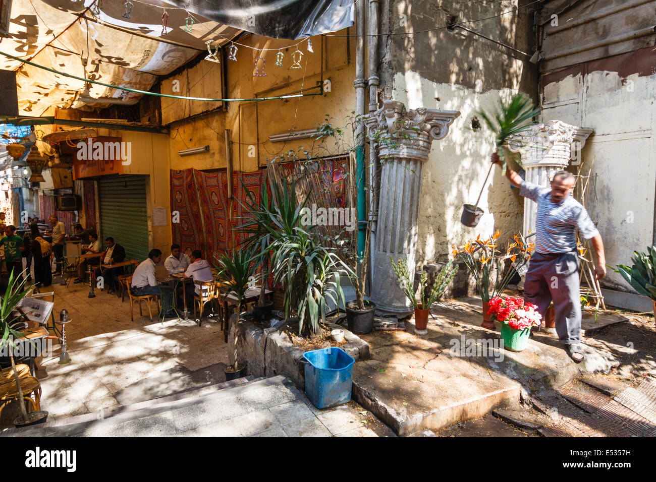 Cairo alley alleyway hi-res stock photography and images - Alamy