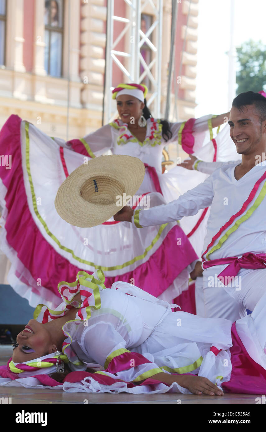 Folk groups Colombia Folklore Foundation from Santiago de Cali, during ...