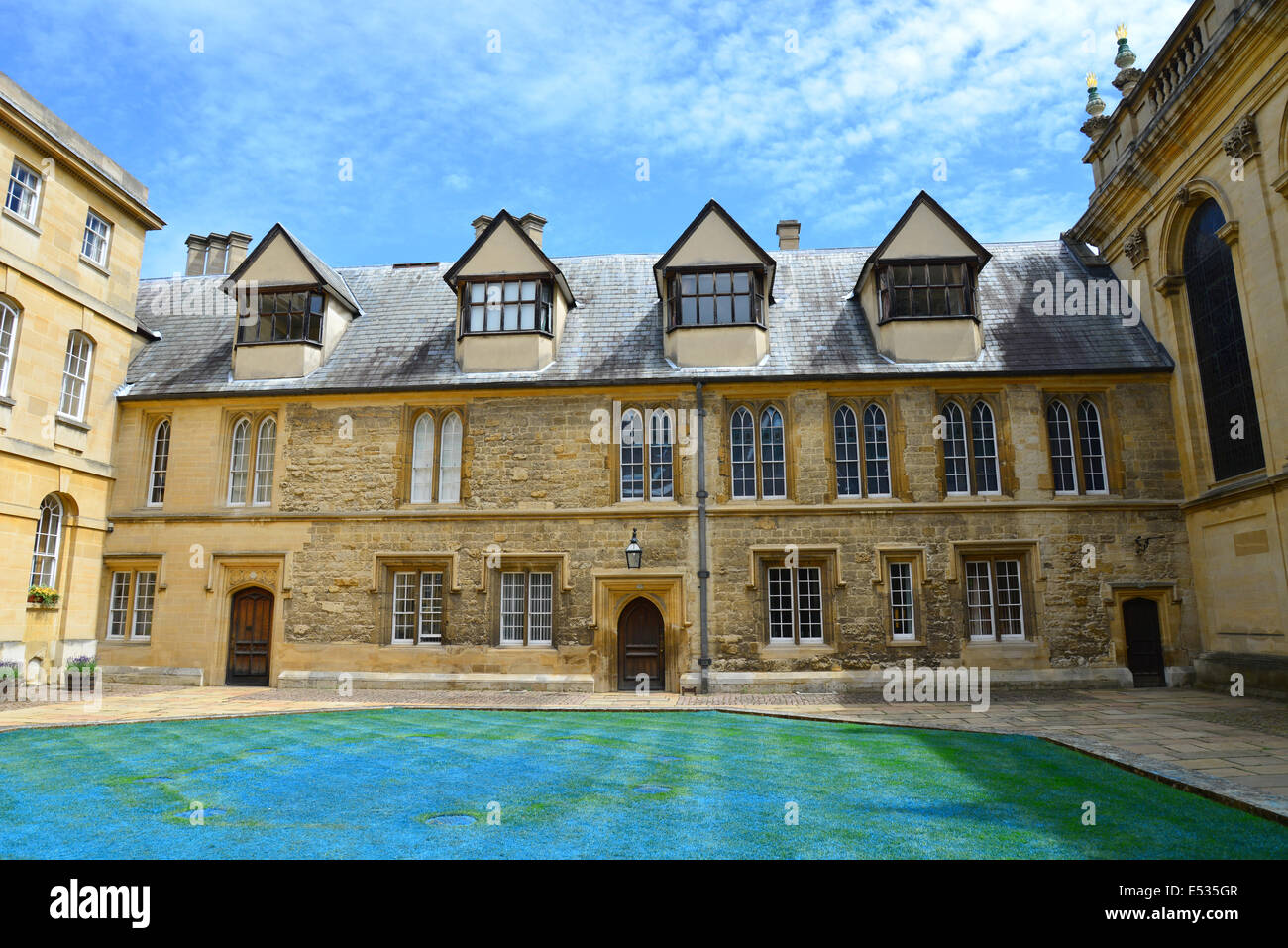 Quad trinity college oxford hi-res stock photography and images - Alamy