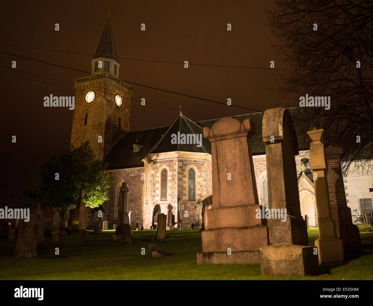 Cemetery Graveyard Night Stock Photos & Cemetery Graveyard Night Stock ...
