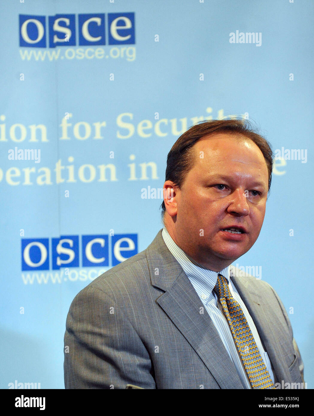 Ukrainian ambassador hi-res stock photography and images - Alamy