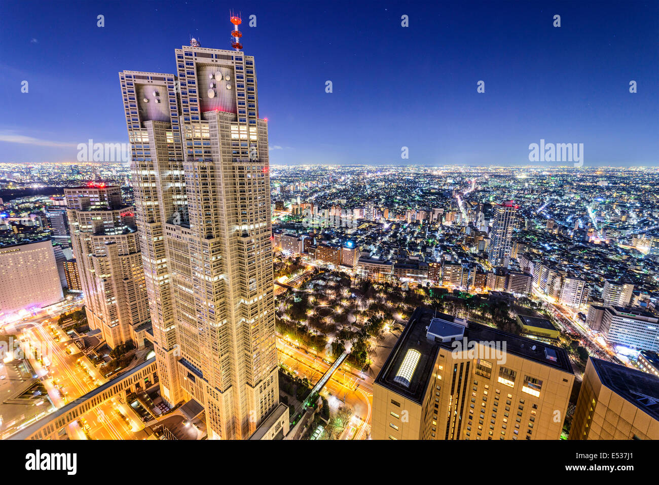 Famous buildings in tokyo hi-res stock photography and images - Alamy
