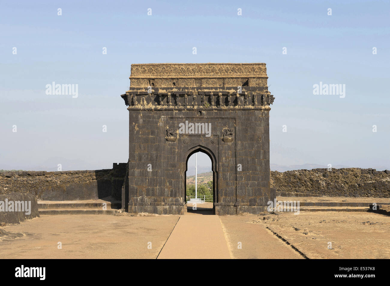 Entrance gate to Chatrapati Shivaji Maharaj Samadhi , Raigad Fort ...