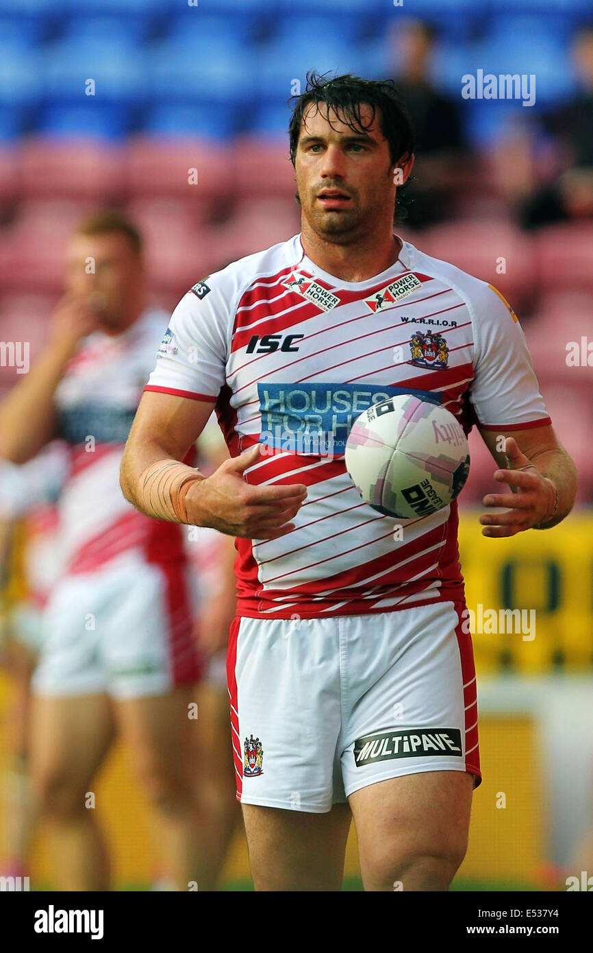 Matty smith wigan warriors rugby hi-res stock photography and images ...