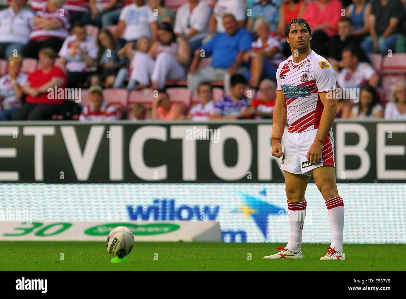 Matty smith wigan warriors rugby hi-res stock photography and images ...