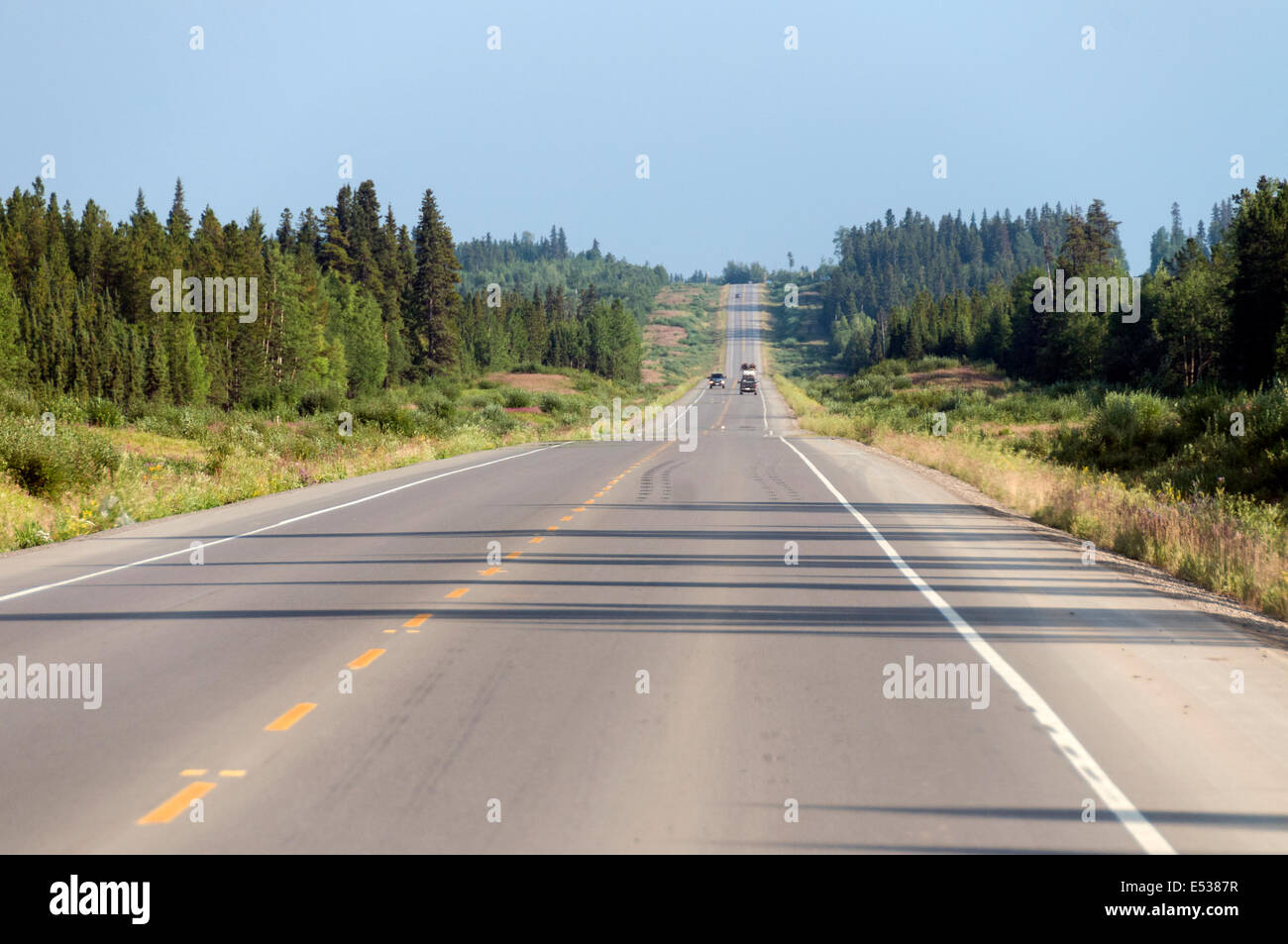 Alaska highway hi-res stock photography and images - Alamy