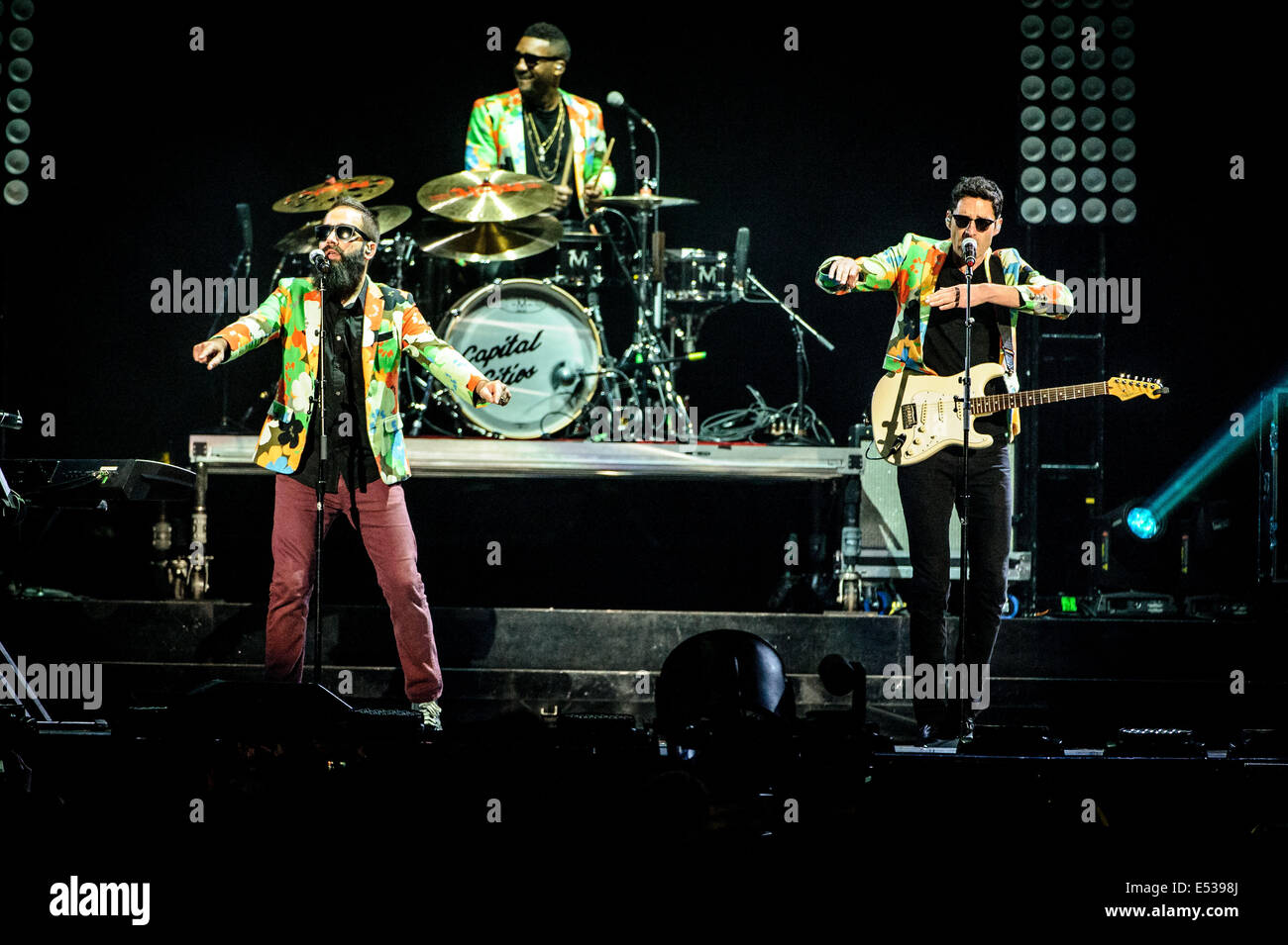 American indie pop hi-res stock photography and images - Alamy