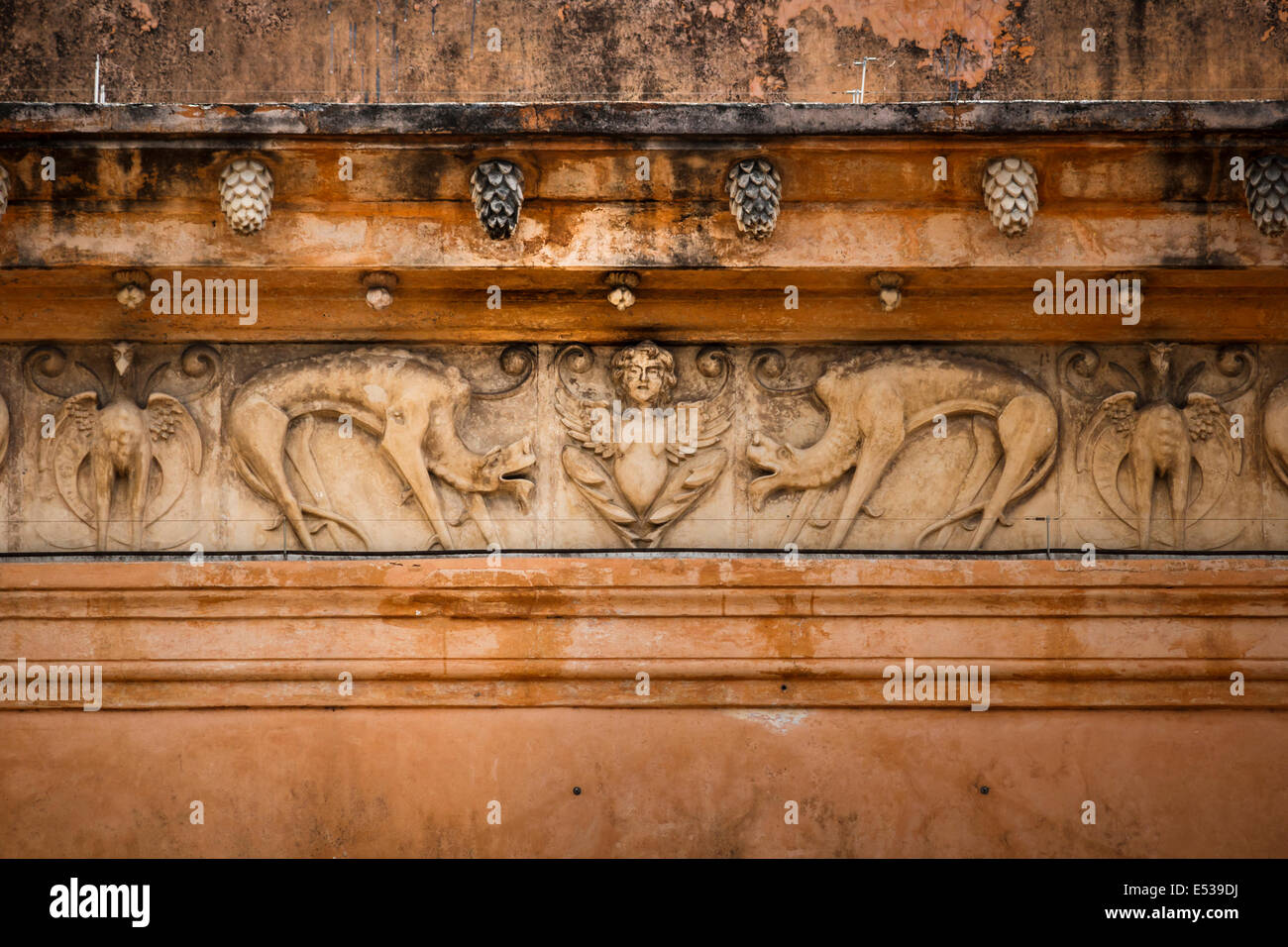 Mexico gargoyles hi-res stock photography and images - Alamy