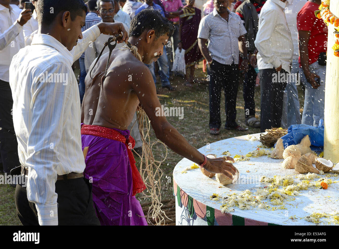 Coconut puja hi-res stock photography and images - Alamy