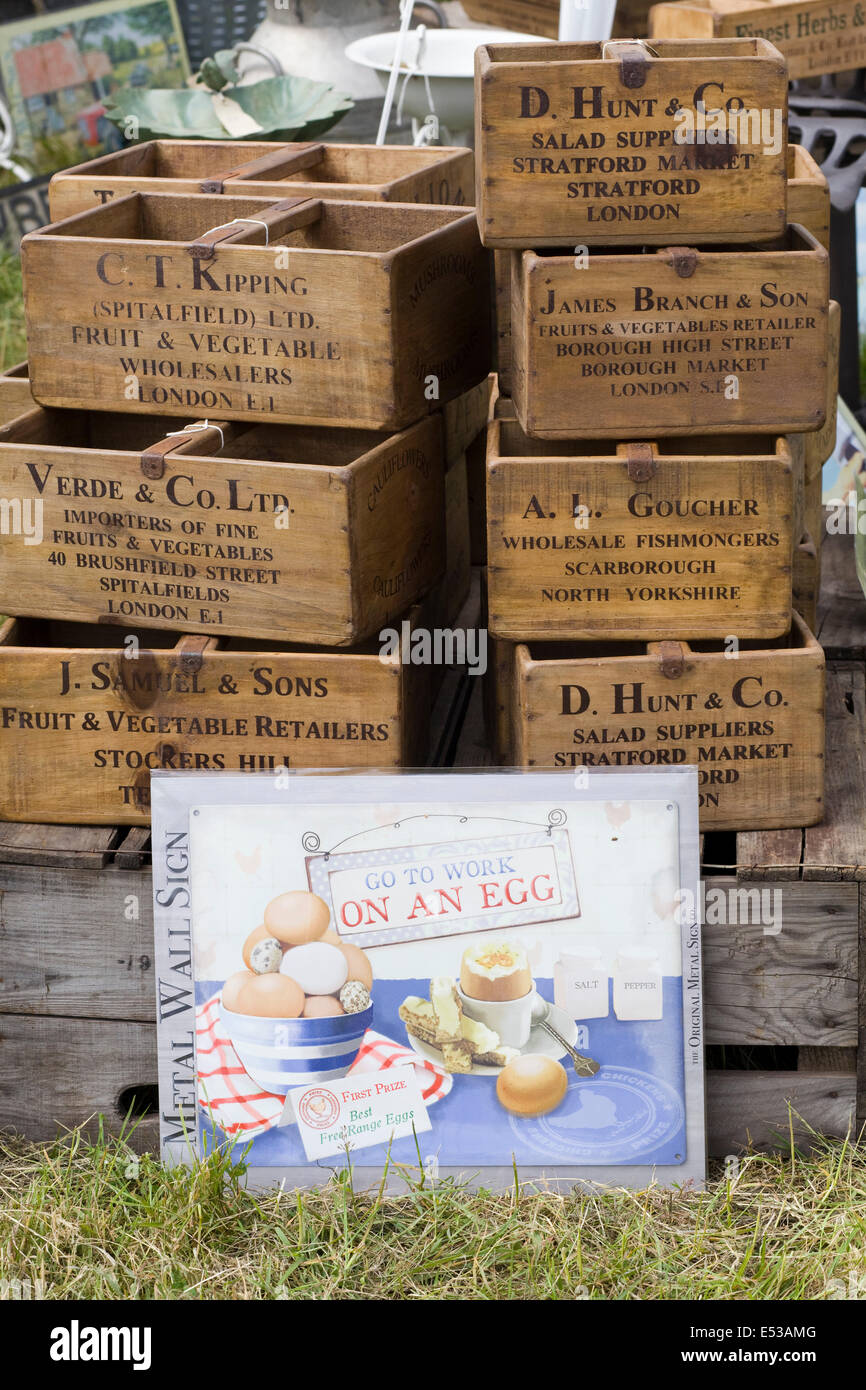 Old fruit boxes hi-res stock photography and images - Alamy