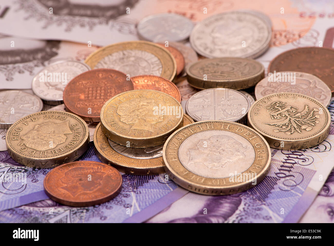 Money British pound sterling coins and paper Stock Photo - Alamy