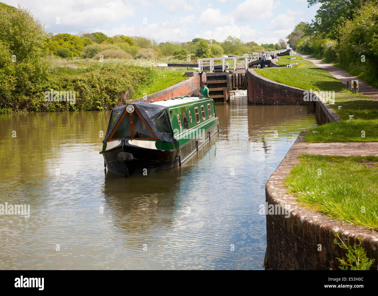 Caen Hill flight of locks on the Kennet and Avon canal Devizes ...
