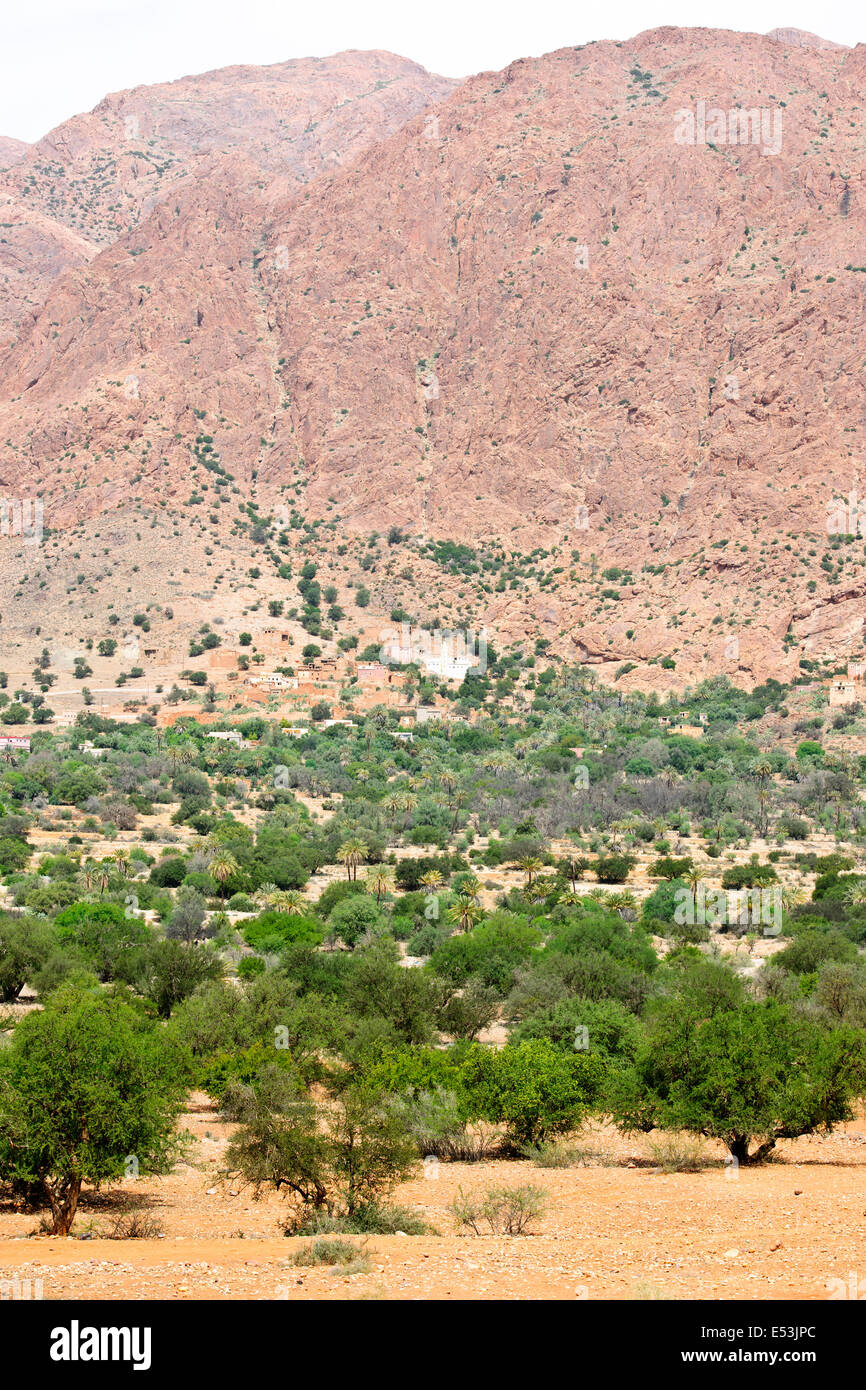 Morocco anti atlas road tafraoute hi-res stock photography and images ...