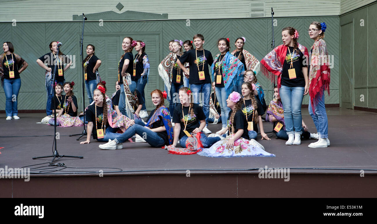 Russian choir singing hi-res stock photography and images - Alamy