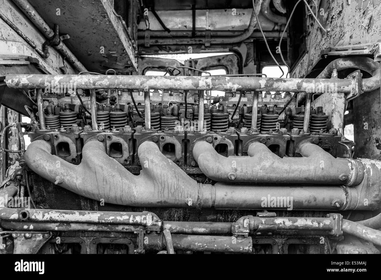 Rusty diesel locomotive's engine Stock Photo - Alamy