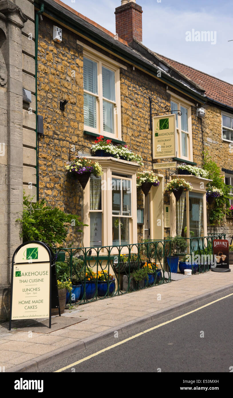 Castle cary hi-res stock photography and images - Alamy