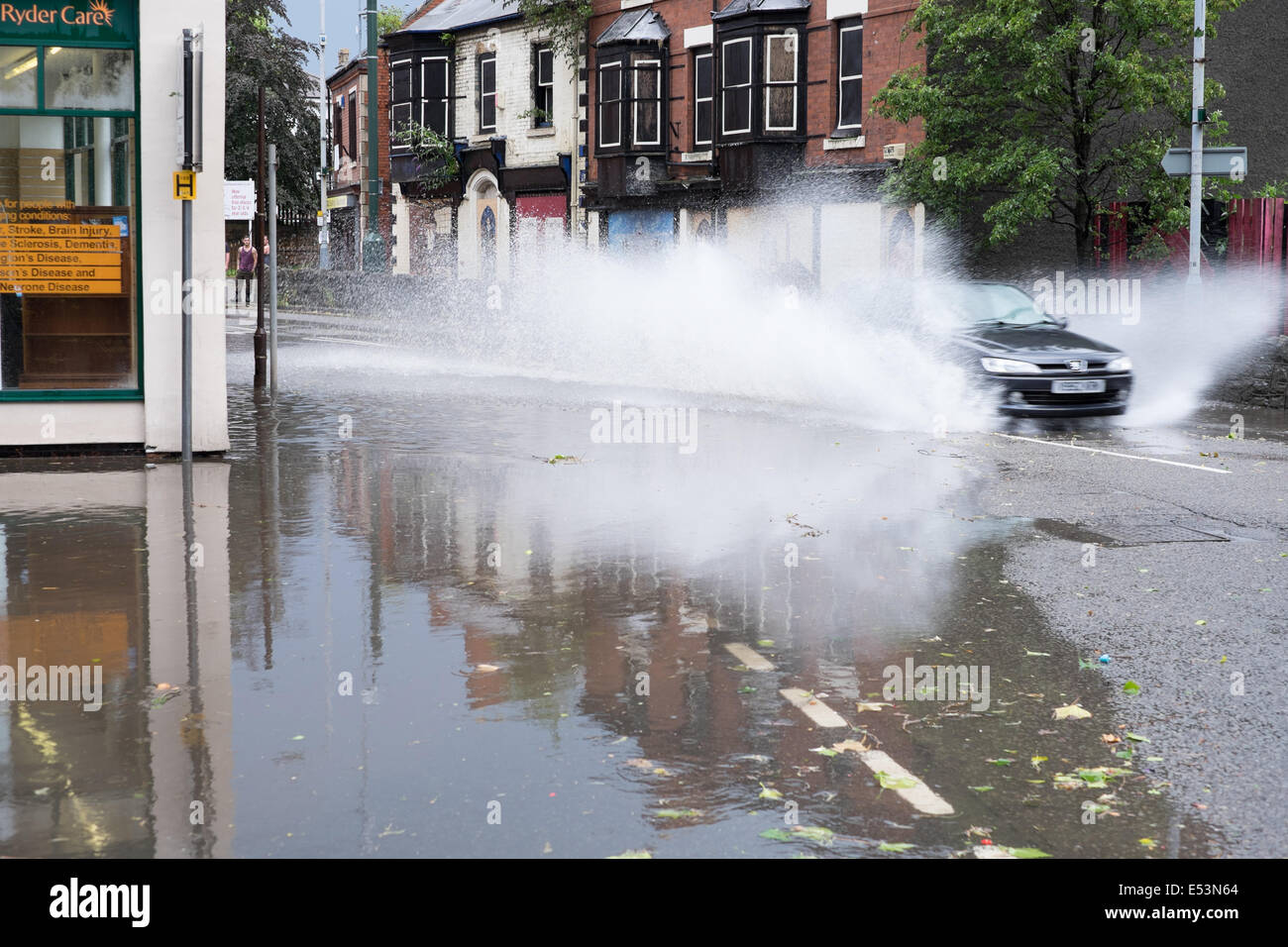 Torrential wave hi-res stock photography and images - Alamy