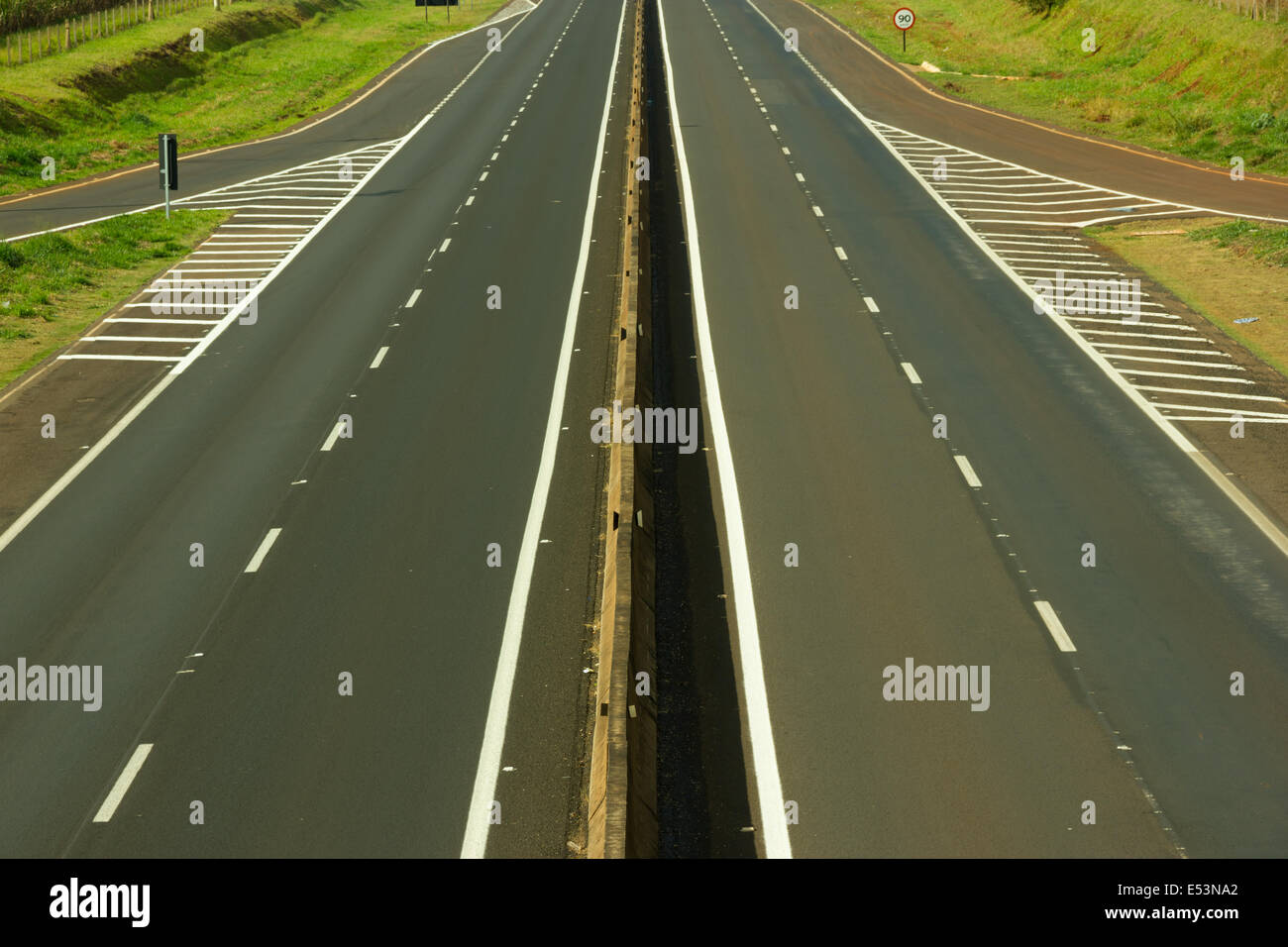 Double straight line hi-res stock photography and images - Alamy