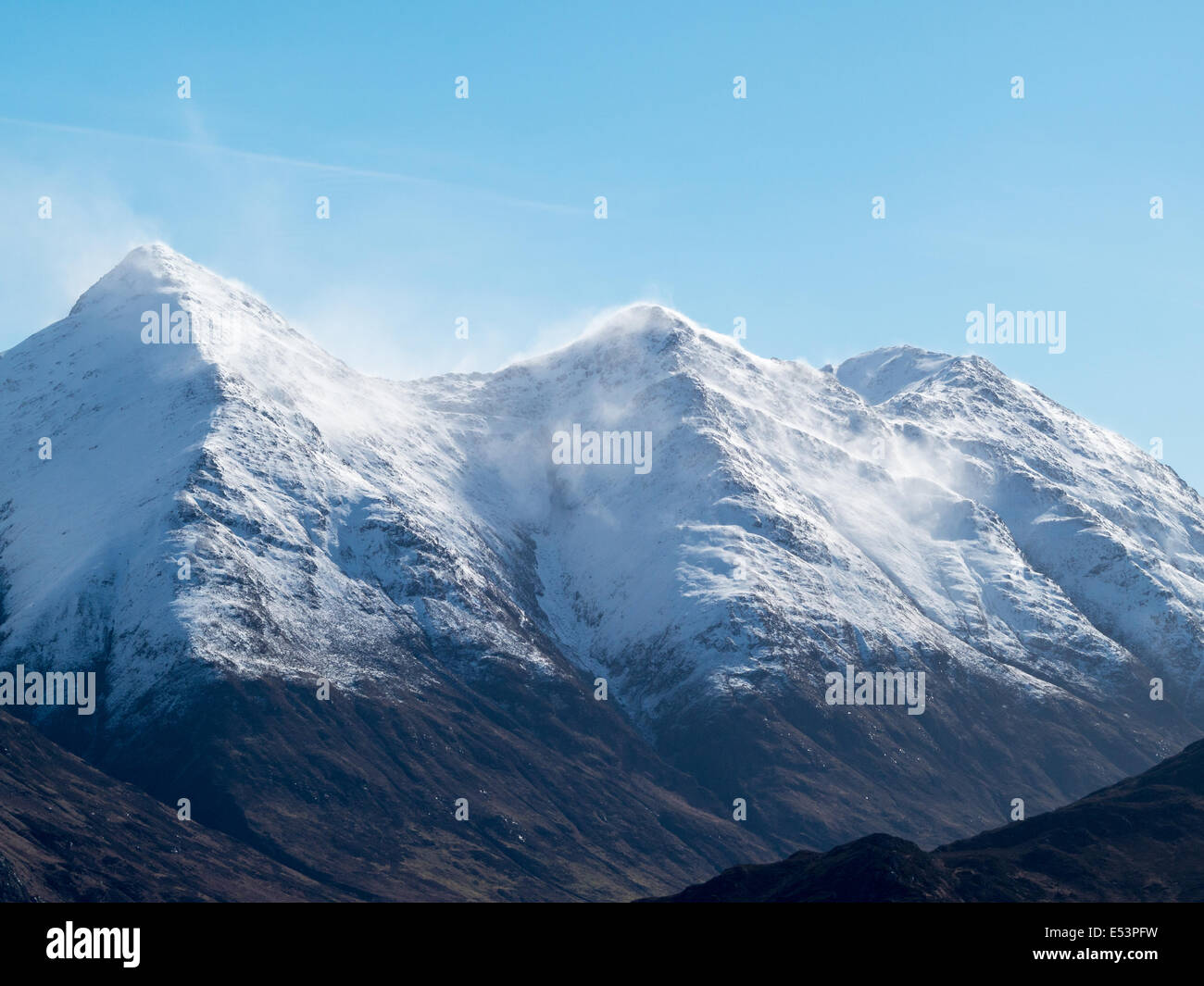 Five Sisters of Kintail mountains peaks Stock Photo - Alamy