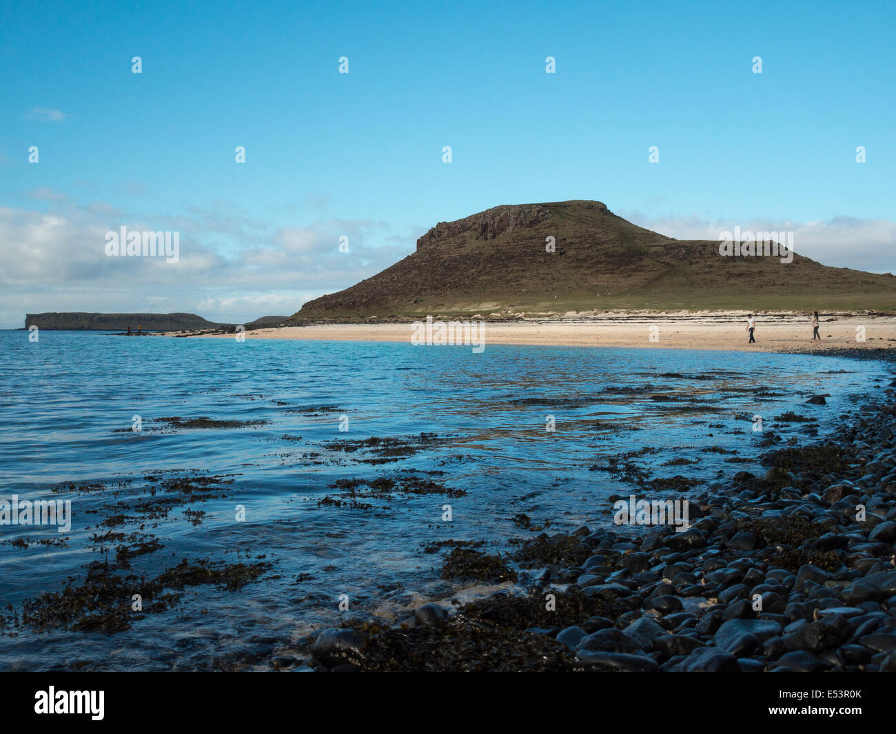 Coral beach in Waternish peninsula Stock Photo - Alamy