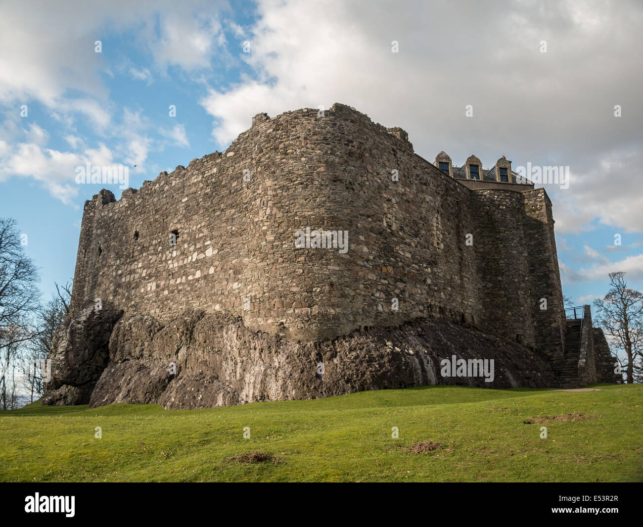 Dunstaffnage castle hi-res stock photography and images - Alamy