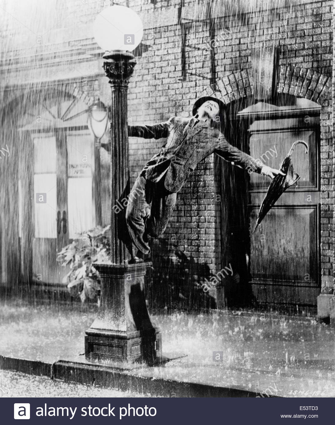 Gene Kelly Singing In The Rain High Resolution Stock Photography and ...