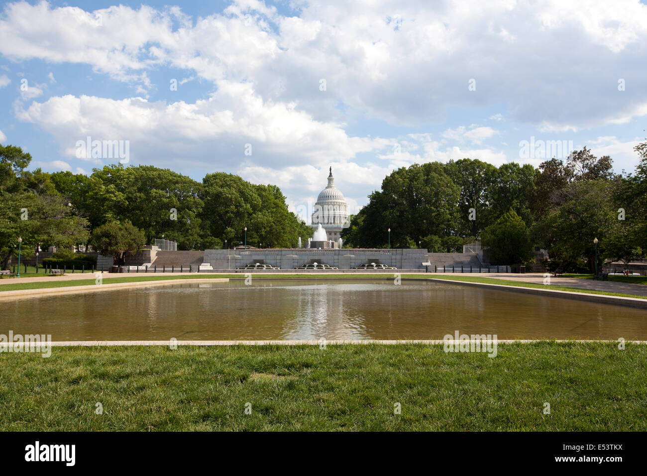 U S Capitol Building Fountain High Resolution Stock Photography and ...