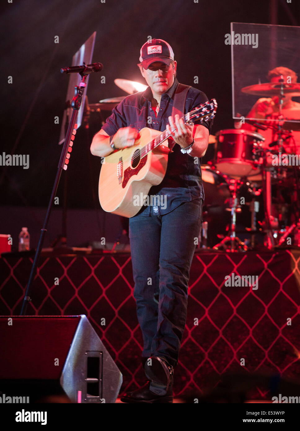 Turlock, CA, USA. 14th July, 2014. Rodney Atkins performs with his band ...