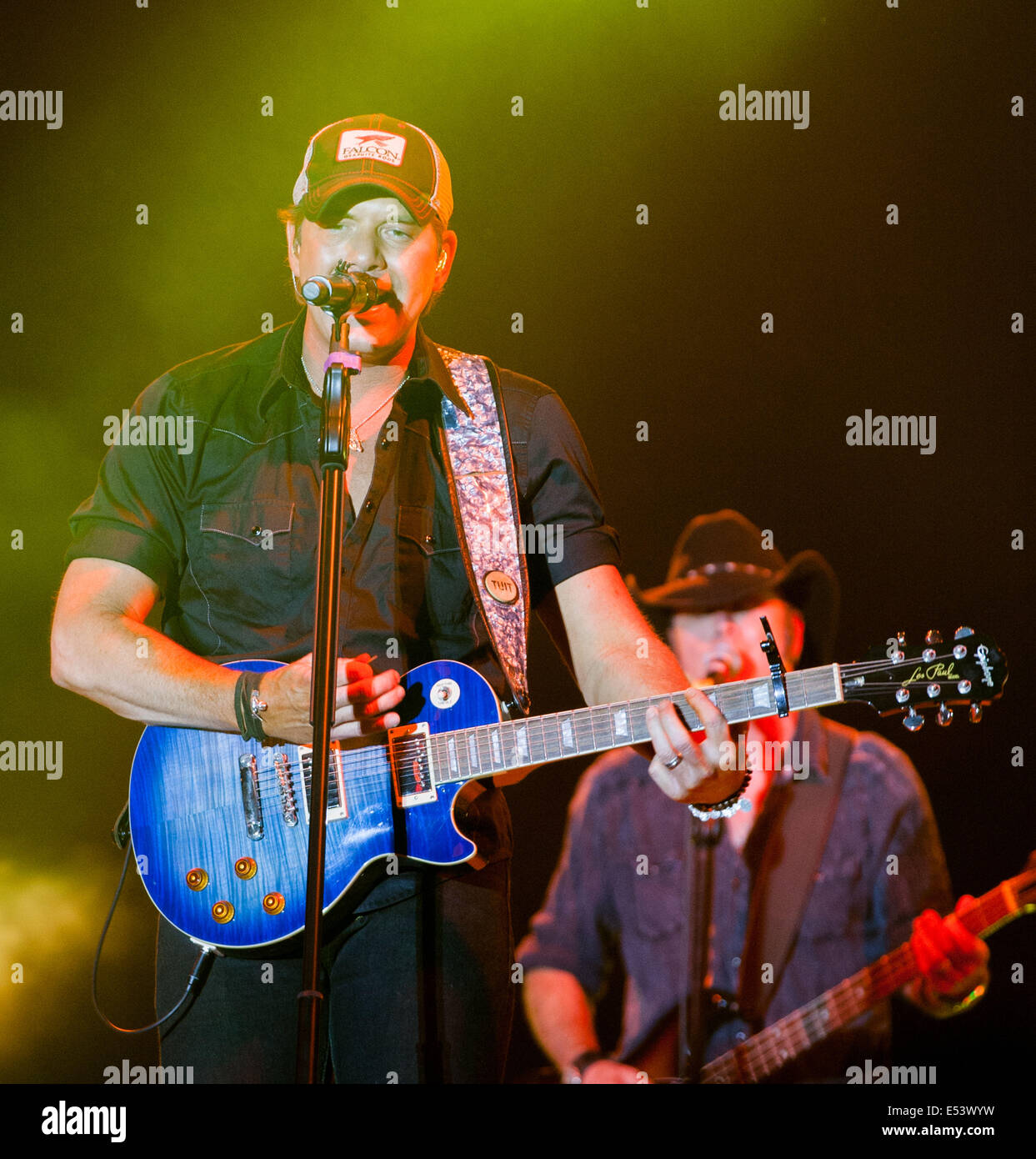 Turlock, CA, USA. 14th July, 2014. Rodney Atkins performs with his band ...