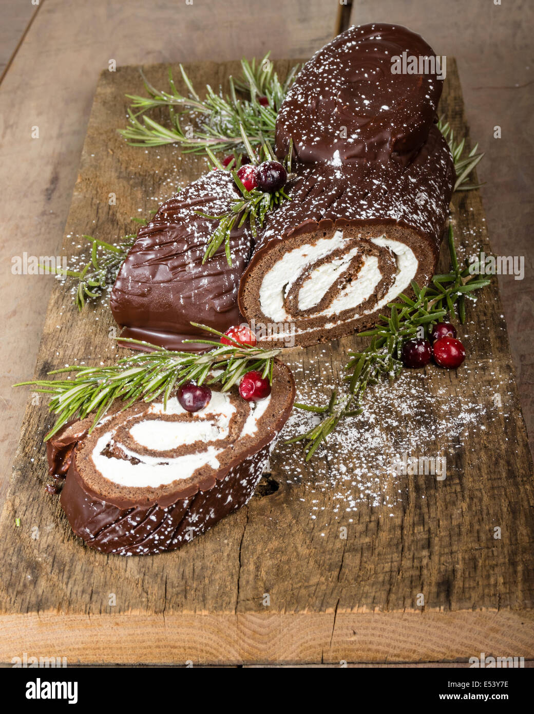 Yule log tradition hi-res stock photography and images - Alamy