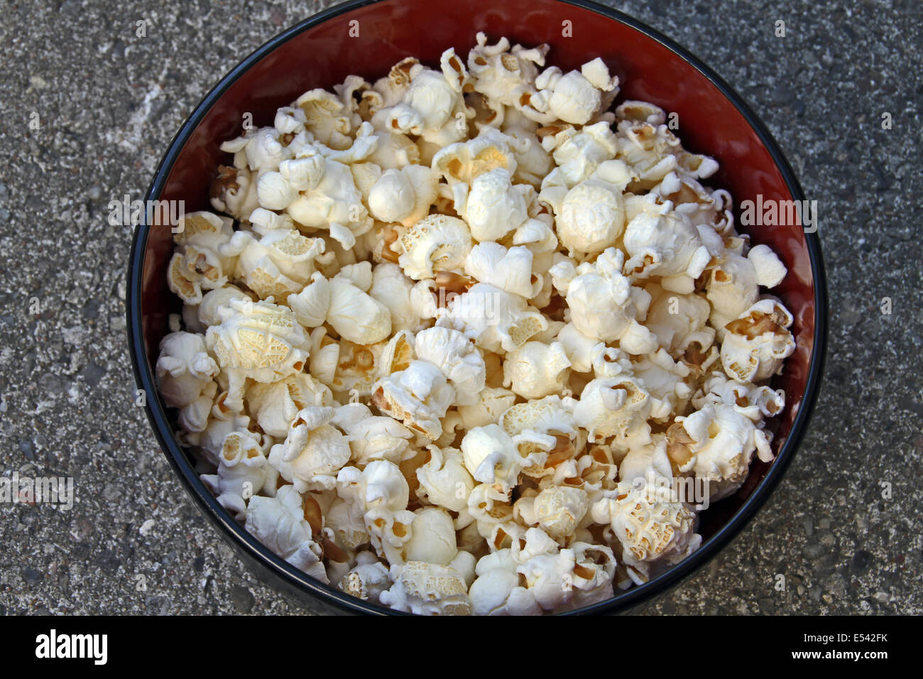 Bowl of popcorn Stock Photo - Alamy