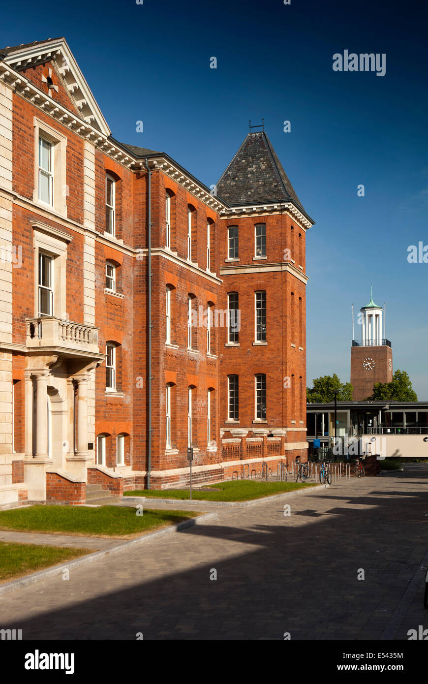 University Of Worcester High Resolution Stock Photography and Images ...