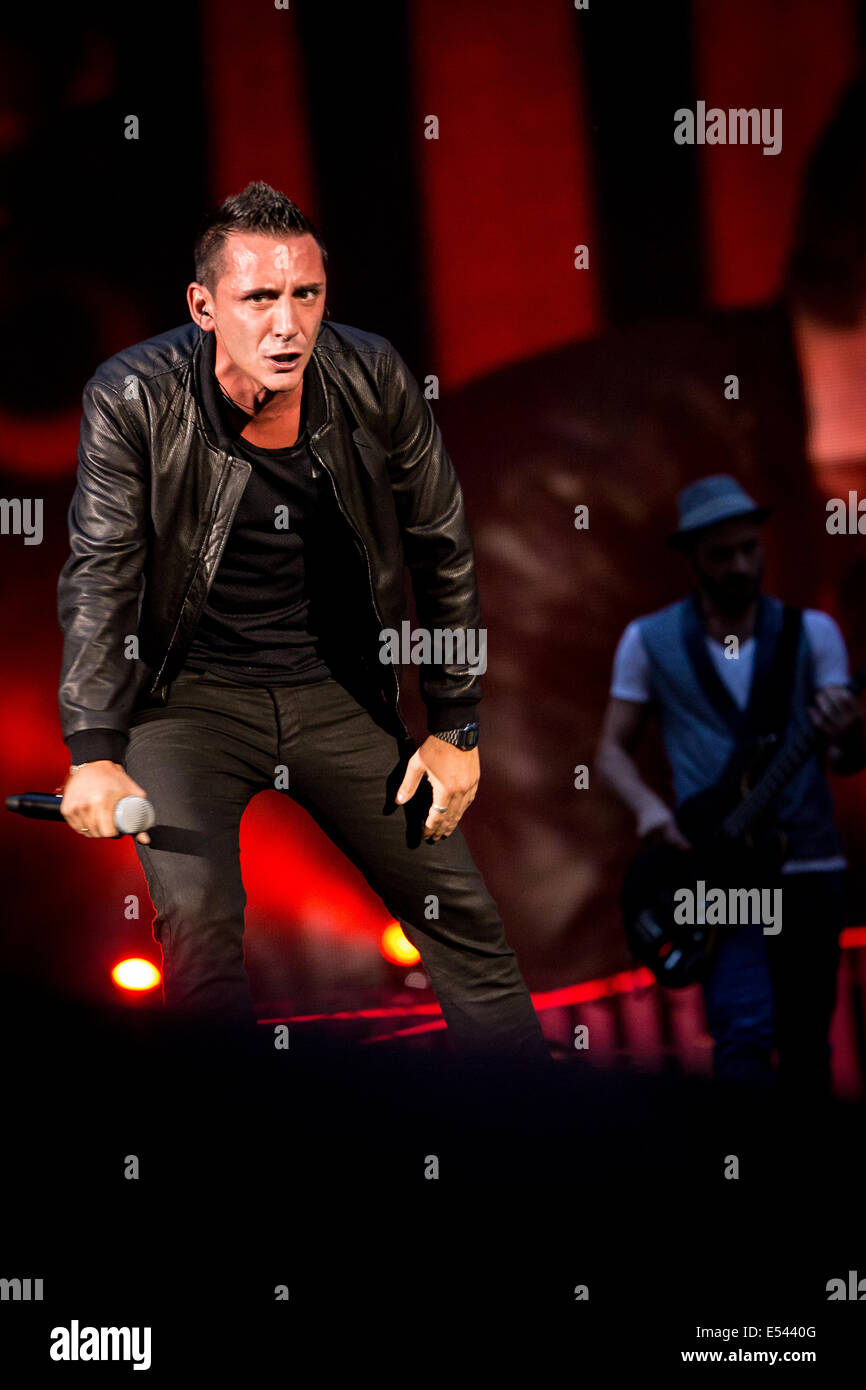 Moda stadio san siro hi-res stock photography and images - Alamy