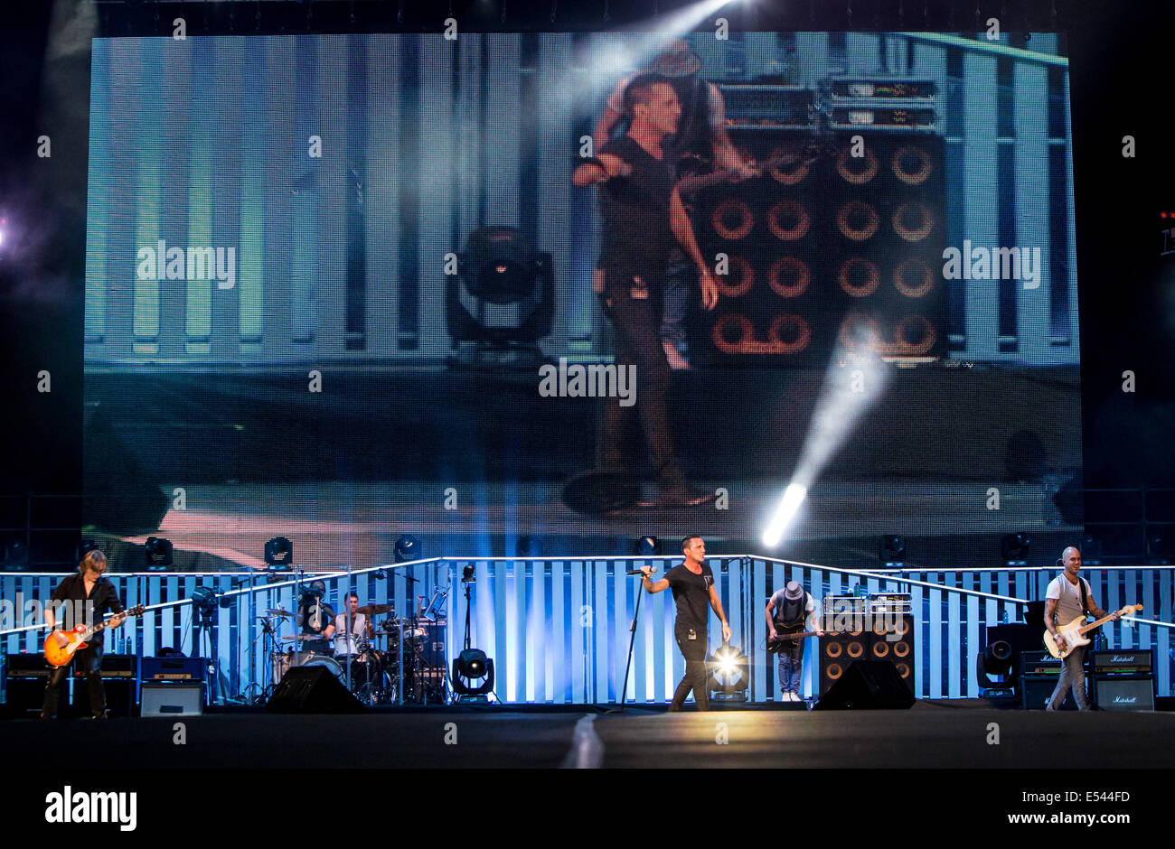 Stadio pop hi-res stock photography and images - Alamy