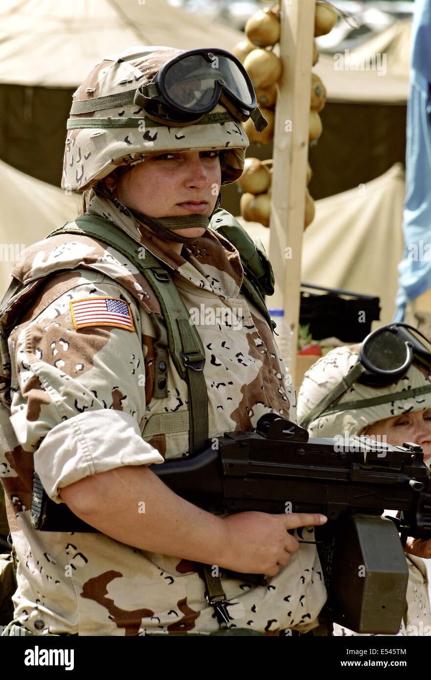 American Woman Soldier High Resolution Stock Photography and Images - Alamy