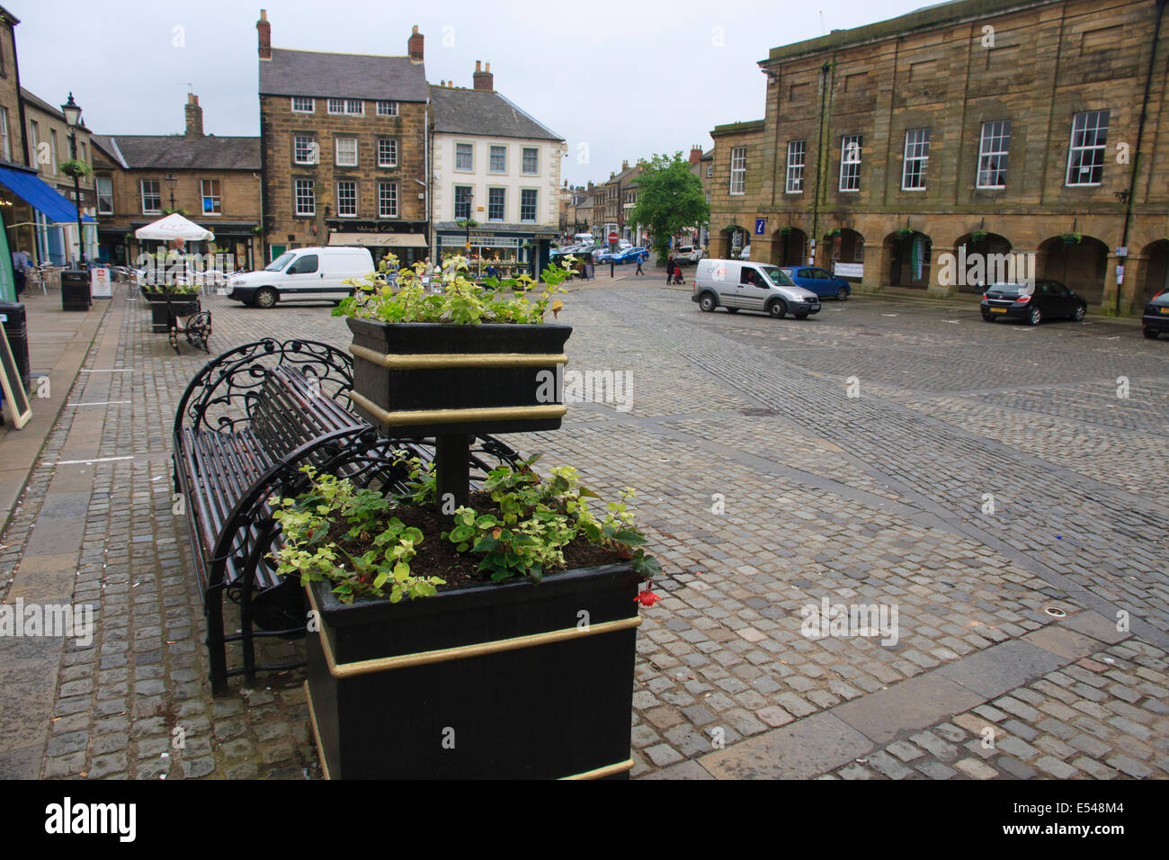 Market street alnwick hi-res stock photography and images - Alamy