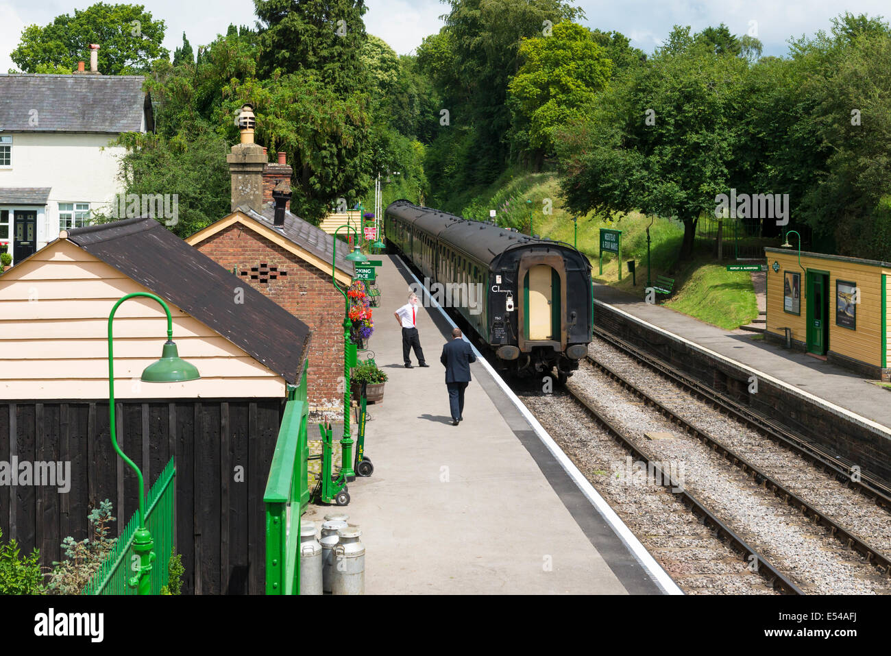 Medstead and four marks station hi-res stock photography and images - Alamy