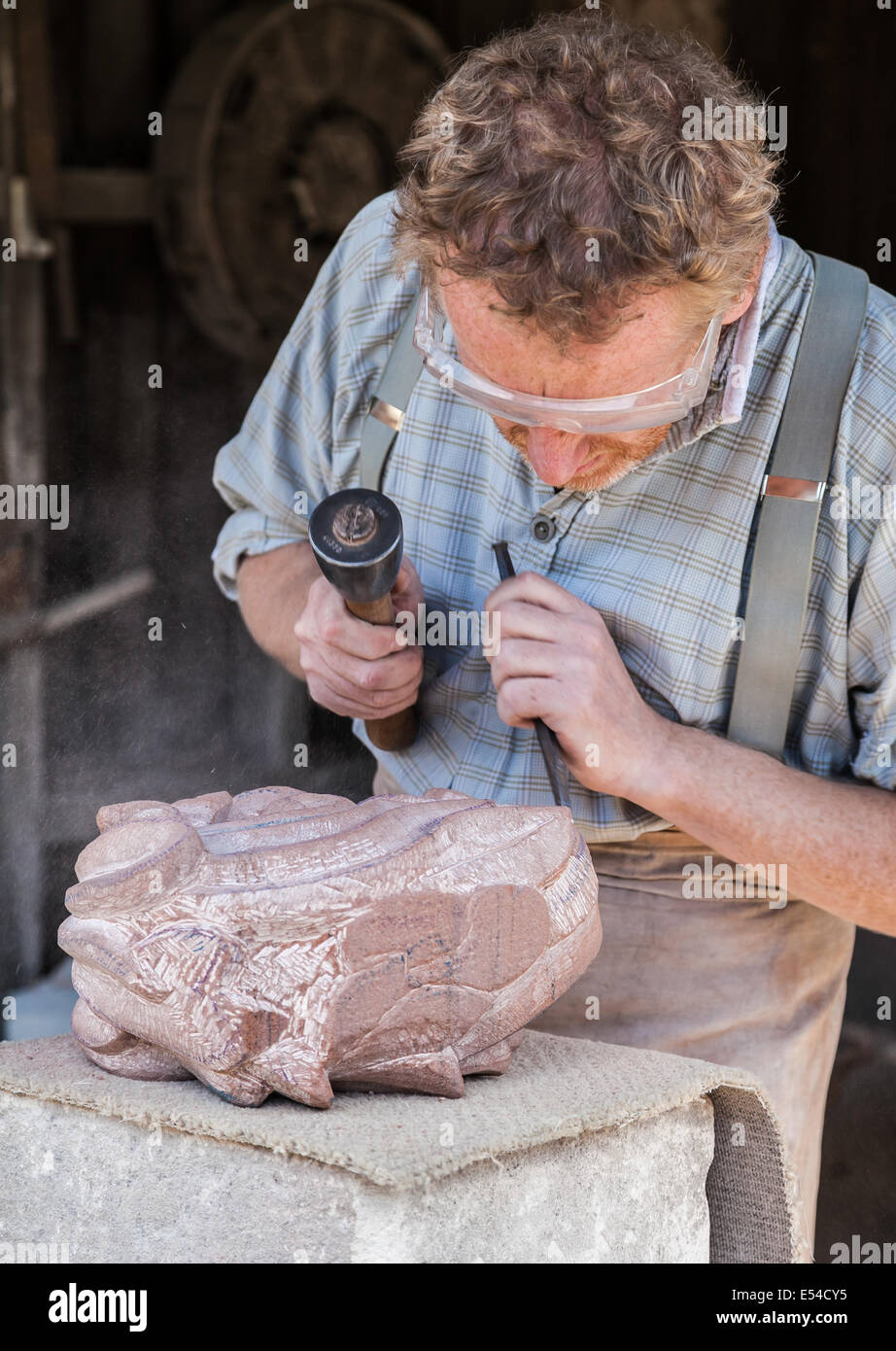 Stonemason craft hi-res stock photography and images - Alamy