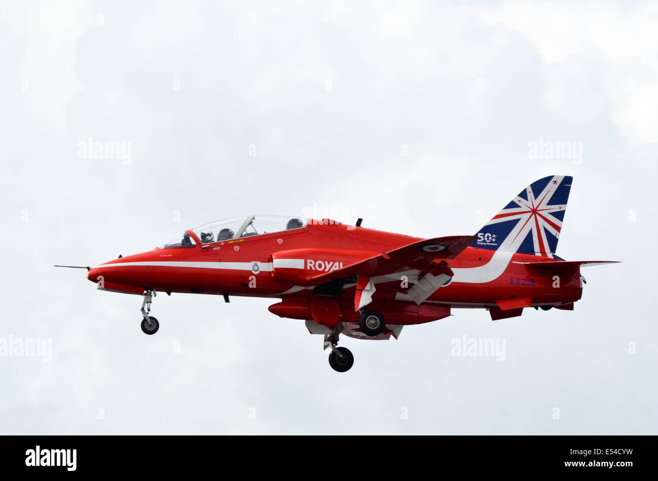 Red arrow hawk hi-res stock photography and images - Alamy