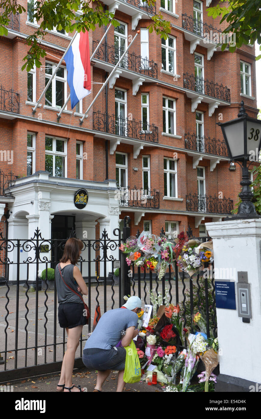Dutch embassy london hi-res stock photography and images - Alamy