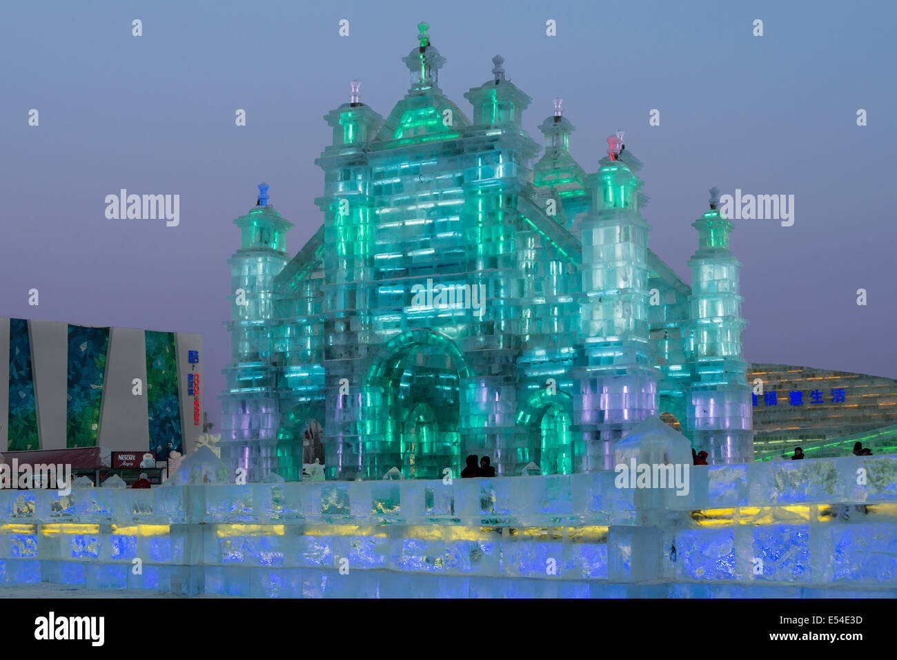 Ice palace hi-res stock photography and images - Alamy