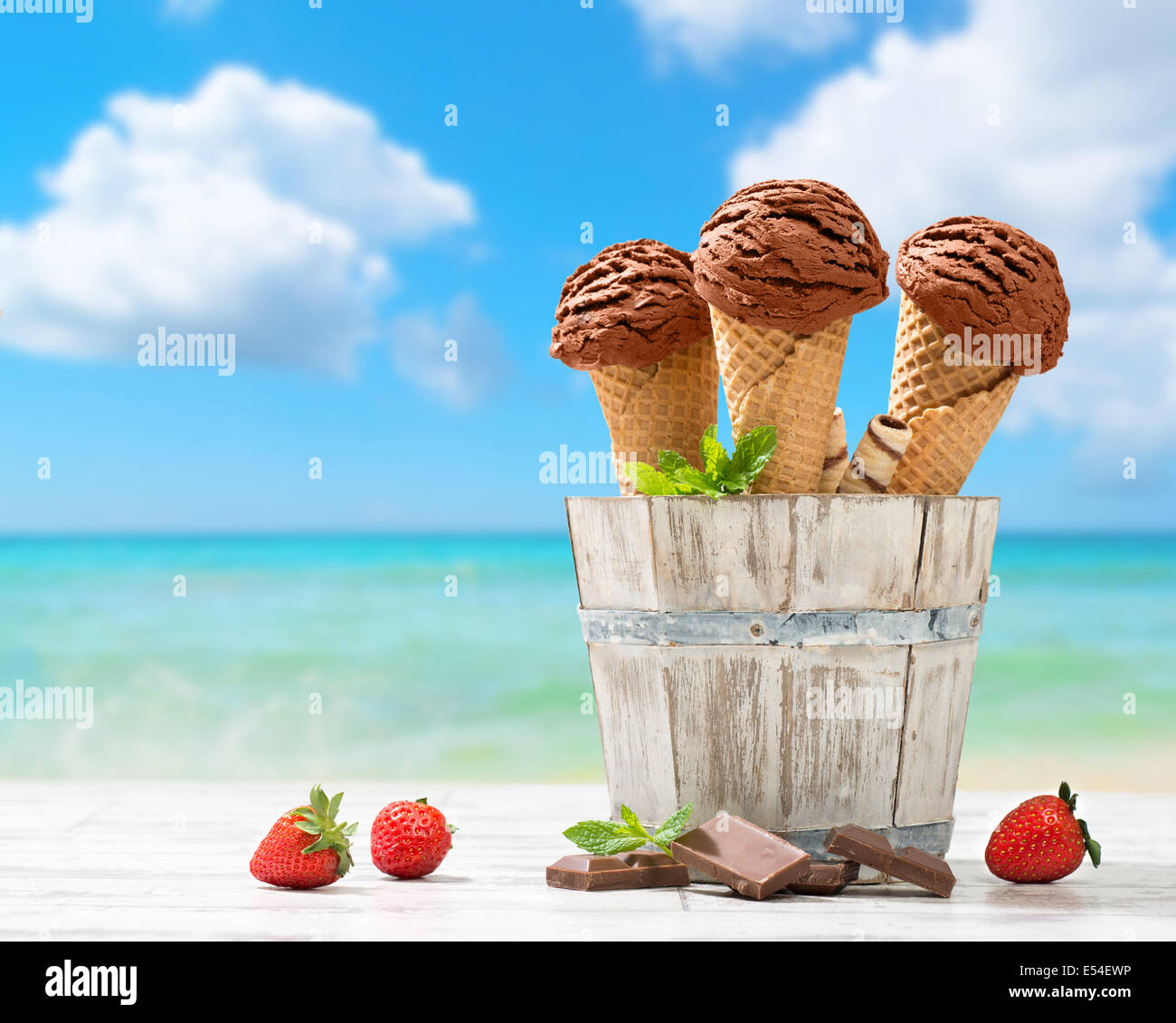 Ice cream on the beach nostalgia hi-res stock photography and images ...