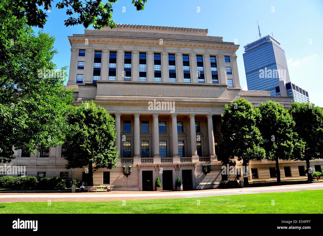 BOSTON, MASSACHUSETTS: Headquarters building of the Christian Science ...