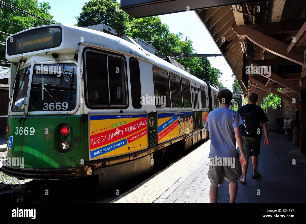 Riverside line hi-res stock photography and images - Alamy