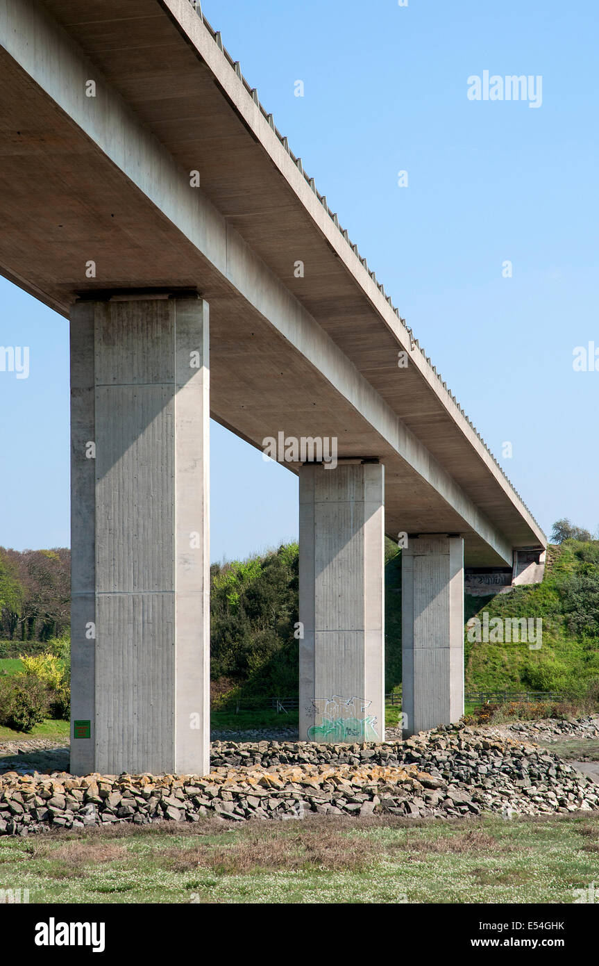 Bridge over river camel wadebridge hi-res stock photography and images ...