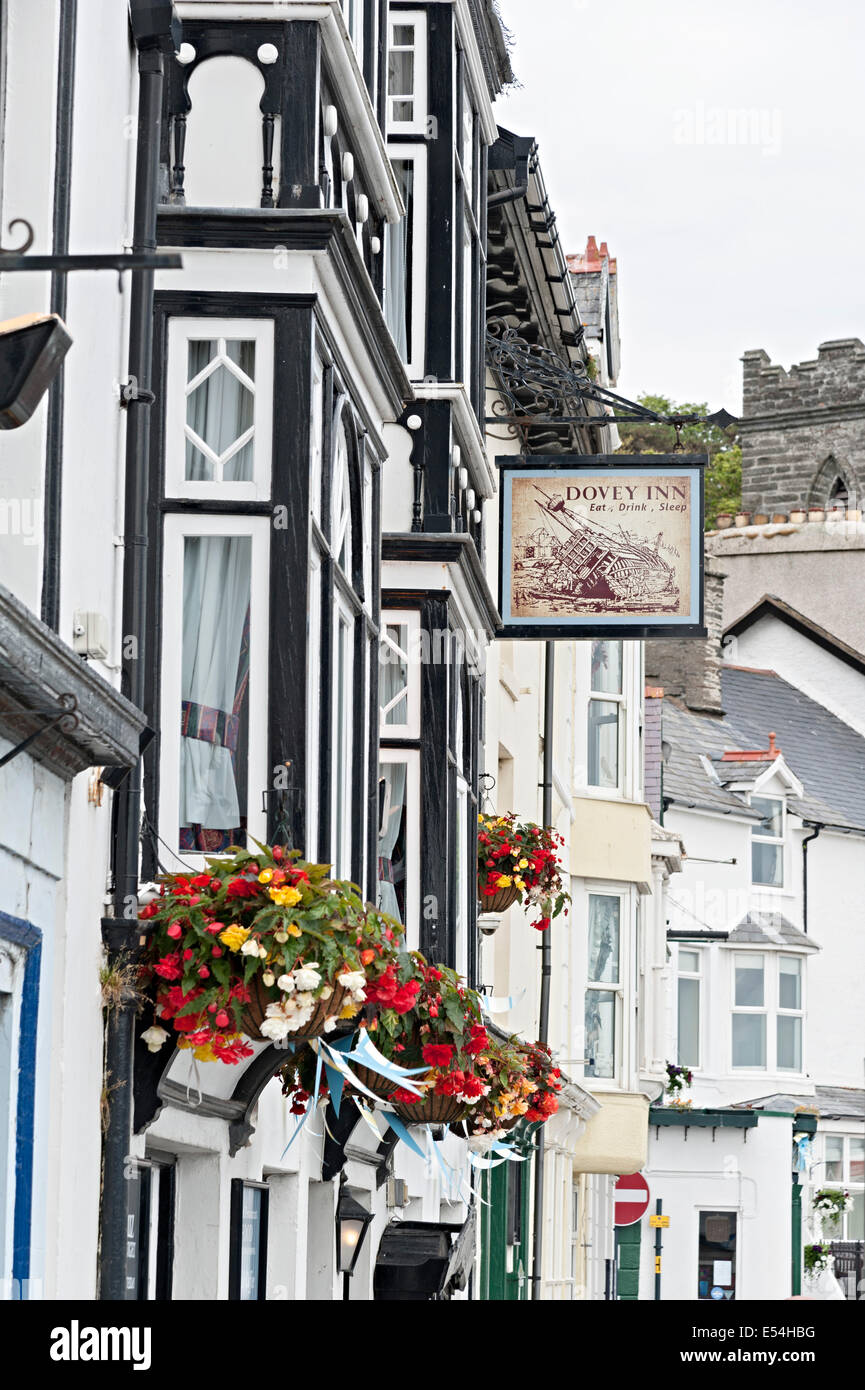 aberdovey aberdyfi wales street scene and dovey inn sign Stock Photo ...