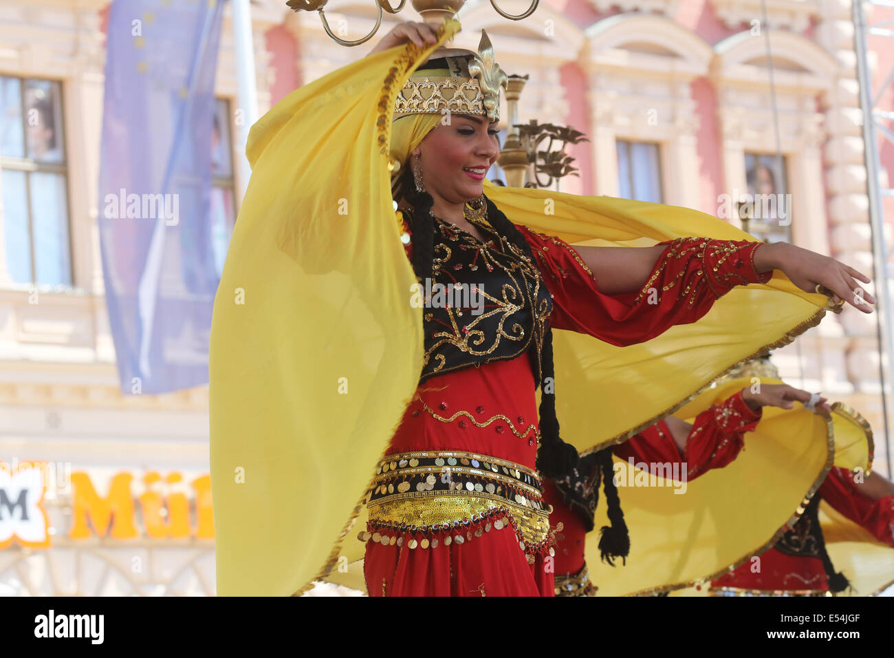 Members of folk groups Egyptian National Folklore Troupe from Egypt ...