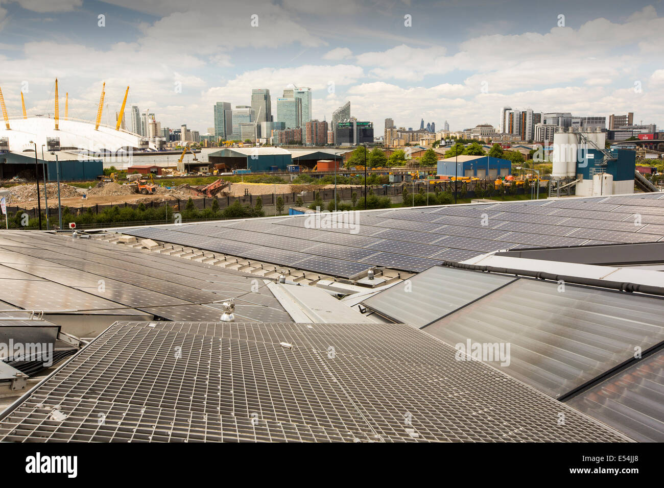 Solar panels london hi-res stock photography and images - Alamy
