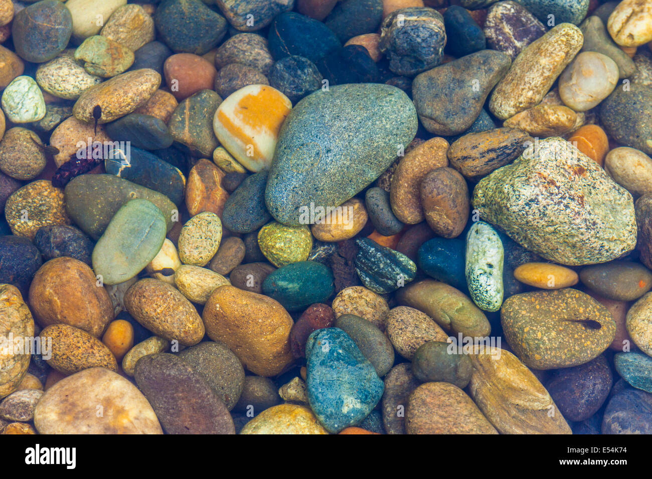 Pebbles in stream hi-res stock photography and images - Alamy
