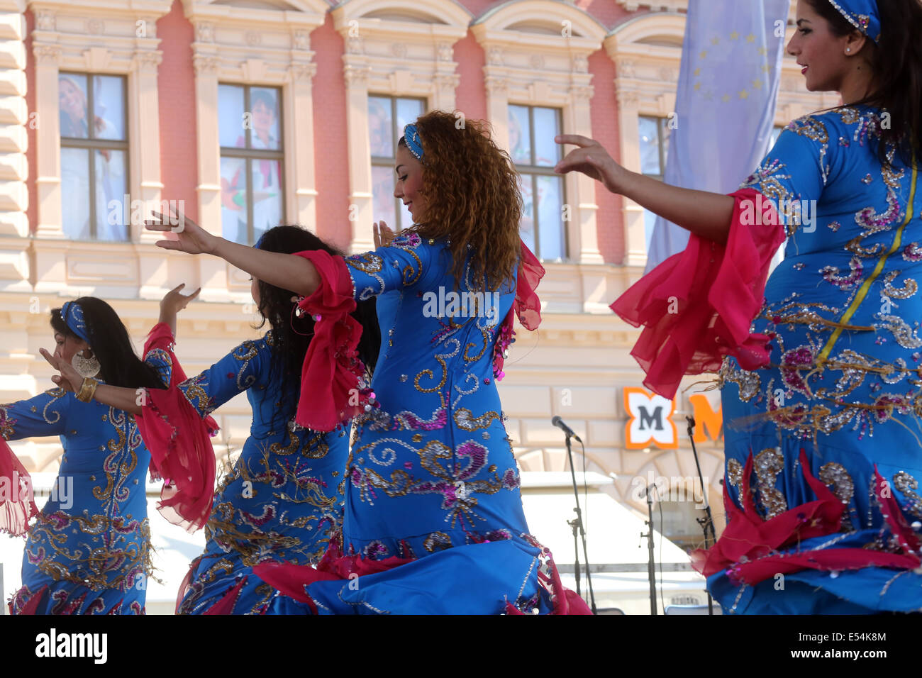Members of folk groups Egyptian National Folklore Troupe from Egypt ...
